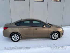 Brown Opel Astra 2014 in Tallinn, with an engine capacity of 1.60 L and mileage of 166 thousand km for 4000 €, photo 7 on AUTOMOTO.COM.LV