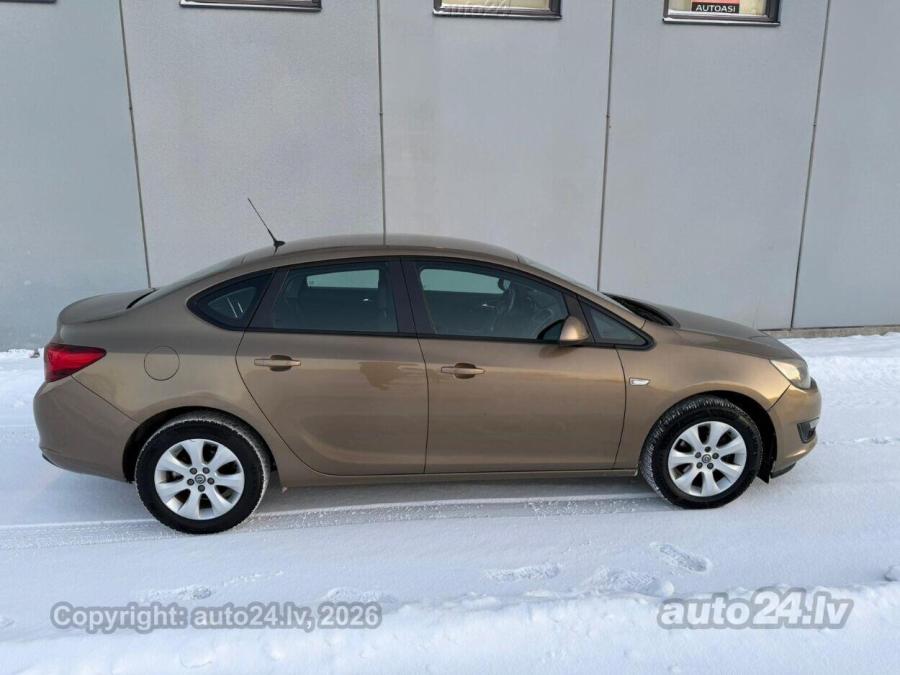 Brown Opel Astra 2014 in Tallinn, with an engine capacity of 1.60 L and mileage of 166 thousand km for 4000 €, photo 7 on AUTOMOTO.COM.LV