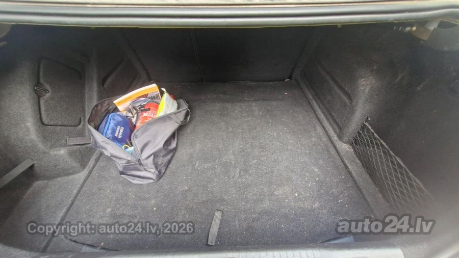 Brown Opel Astra 2014 in Tallinn, with an engine capacity of 1.60 L and mileage of 173 thousand km for 3950 €, photo 9 on AUTOMOTO.COM.LV