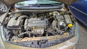 Brown Opel Astra 2014 in Tallinn, with an engine capacity of 1.60 L and mileage of 173 thousand km for 3950 €, photo 12 on AUTOMOTO.COM.LV