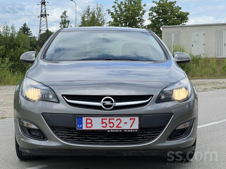 Brown Opel Astra 2016 in Rezekne, with an engine capacity of 1.60 L and mileage of 0 thousand km for 4950 €, photo 1 on AUTOMOTO.COM.LV