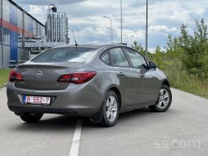 Brown Opel Astra 2016 in Rezekne, with an engine capacity of 1.60 L and mileage of 0 thousand km for 4950 €, photo 7 on AUTOMOTO.COM.LV