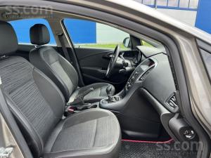 Brown Opel Astra 2016 in Rezekne, with an engine capacity of 1.60 L and mileage of 0 thousand km for 4950 €, photo 8 on AUTOMOTO.COM.LV