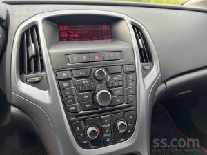 Brown Opel Astra 2016 in Rezekne, with an engine capacity of 1.60 L and mileage of 0 thousand km for 4950 €, photo 12 on AUTOMOTO.COM.LV