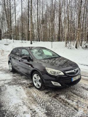 Brūns Opel Astra 2011 Viļņa, ar dzinēja tilpumu 1.69 L un nobraukumu 258 tūkst. km par 2500 €, foto 2 vietnē AUTOMOTO.COM.LV