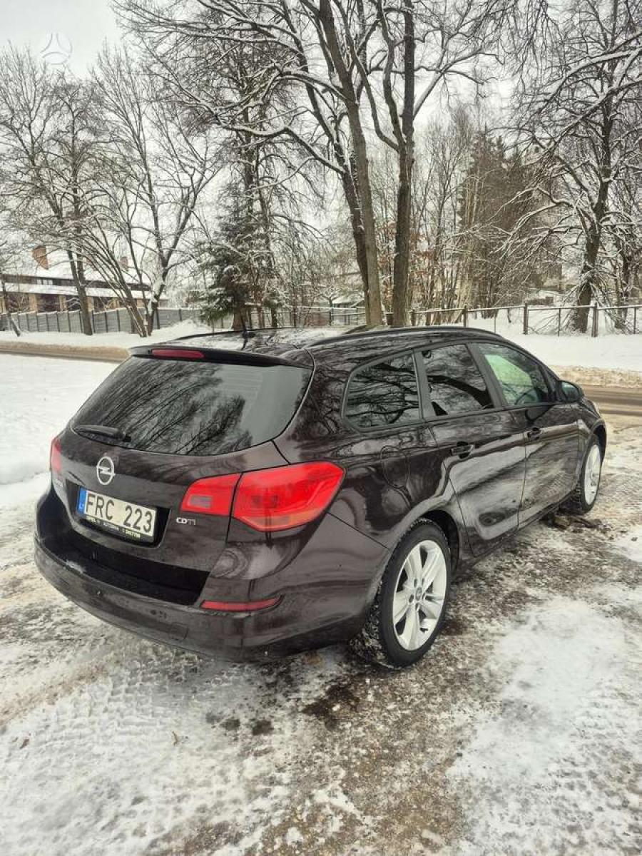 Brūns Opel Astra 2011 Viļņa, ar dzinēja tilpumu 1.69 L un nobraukumu 258 tūkst. km par 2500 €, foto 4 vietnē AUTOMOTO.COM.LV