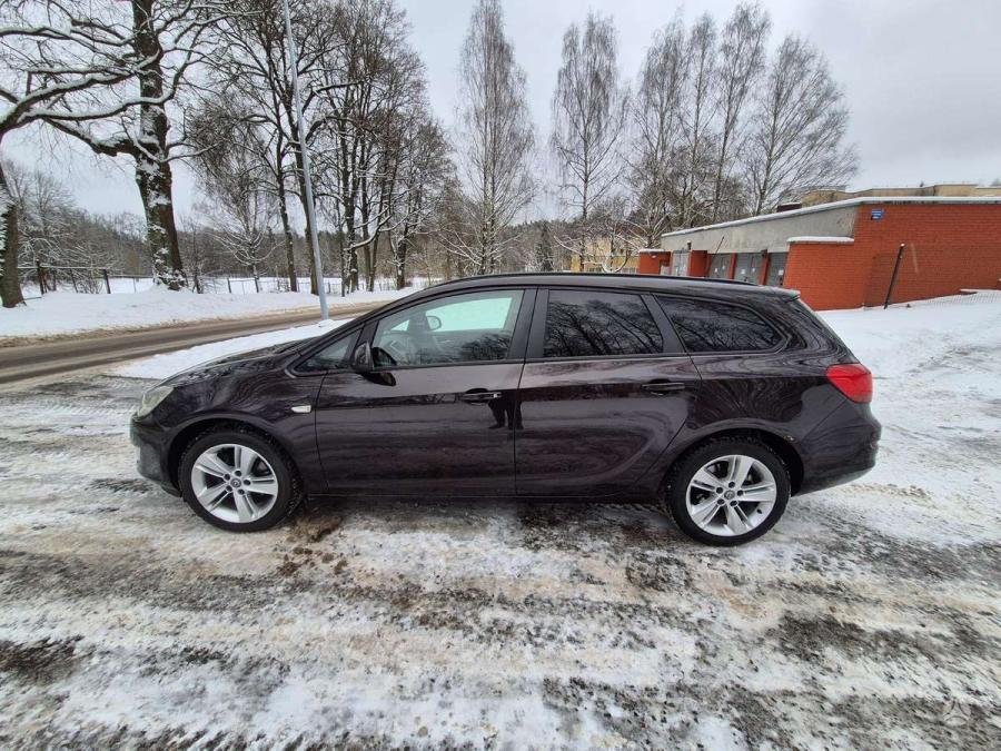 Brūns Opel Astra 2011 Viļņa, ar dzinēja tilpumu 1.69 L un nobraukumu 258 tūkst. km par 2500 €, foto 7 vietnē AUTOMOTO.COM.LV
