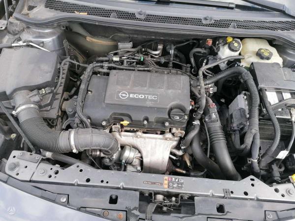 Brūns Opel Astra 2011 Marijampole, ar dzinēja tilpumu 1.40 L un nobraukumu 181 tūkst. km par 2990 €, foto 10 vietnē AUTOMOTO.COM.LV