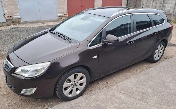 Brūns Opel Astra 2011 Klaipėda, ar dzinēja tilpumu 1.69 L un nobraukumu 168 tūkst. km par 4000 €, foto 1 vietnē AUTOMOTO.COM.LV