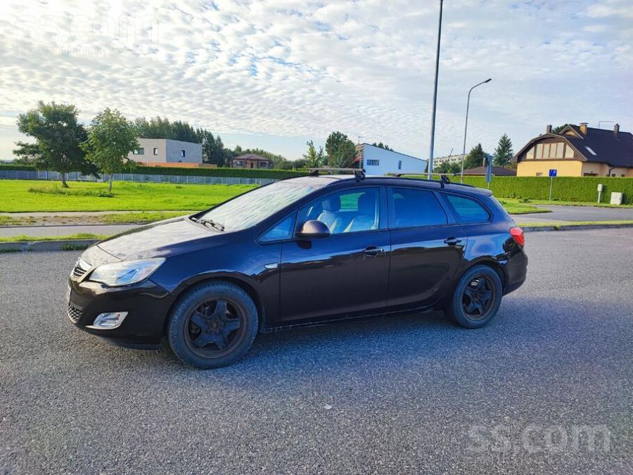 Brūns Opel Astra 2011 Rīga, ar dzinēja tilpumu 1.70 L un nobraukumu 282 tūkst. km par 2000 €, foto 1 vietnē AUTOMOTO.COM.LV