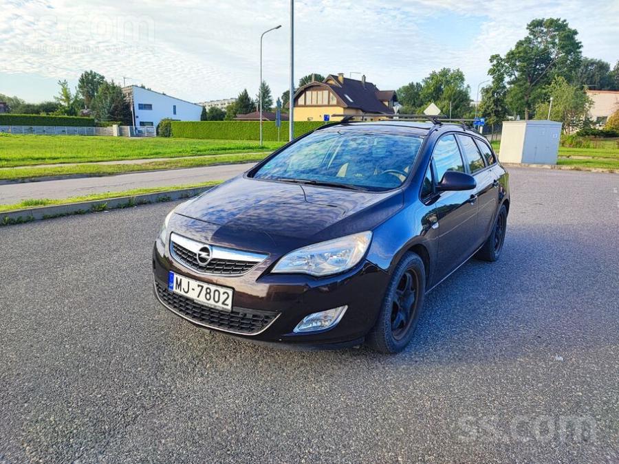 Brūns Opel Astra 2011 Rīga, ar dzinēja tilpumu 1.70 L un nobraukumu 282 tūkst. km par 2000 €, foto 4 vietnē AUTOMOTO.COM.LV