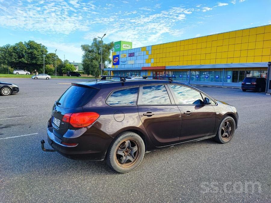 Brūns Opel Astra 2011 Rīga, ar dzinēja tilpumu 1.70 L un nobraukumu 282 tūkst. km par 2000 €, foto 7 vietnē AUTOMOTO.COM.LV