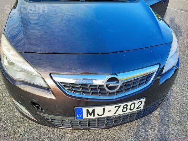 Brūns Opel Astra 2011 Rīga, ar dzinēja tilpumu 1.70 L un nobraukumu 282 tūkst. km par 2000 €, foto 9 vietnē AUTOMOTO.COM.LV
