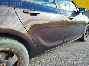 Brūns Opel Astra 2011 Rīga, ar dzinēja tilpumu 1.70 L un nobraukumu 282 tūkst. km par 2000 €, foto 12 vietnē AUTOMOTO.COM.LV