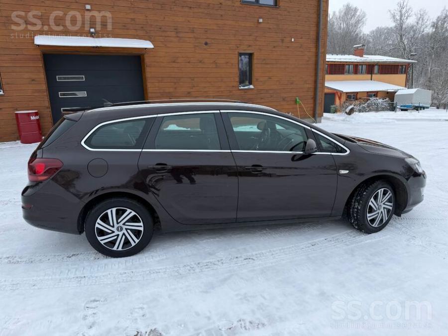 Brūns Opel Astra 2012 Cēsis, ar dzinēja tilpumu 1.60 L un nobraukumu 201 tūkst. km par 5500 €, foto 3 vietnē AUTOMOTO.COM.LV