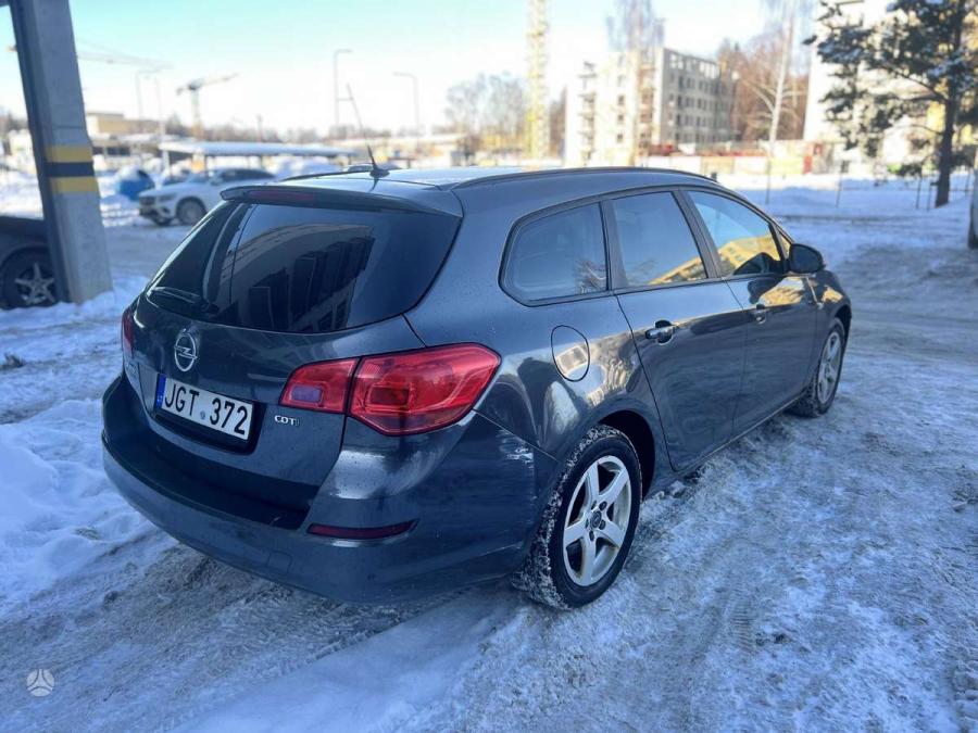 Brūns Opel Astra 2012 Viļņa, ar dzinēja tilpumu 1.69 L un nobraukumu 280 tūkst. km par 1550 €, foto 5 vietnē AUTOMOTO.COM.LV