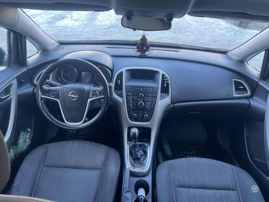 Brūns Opel Astra 2012 Viļņa, ar dzinēja tilpumu 1.69 L un nobraukumu 280 tūkst. km par 1550 €, foto 10 vietnē AUTOMOTO.COM.LV