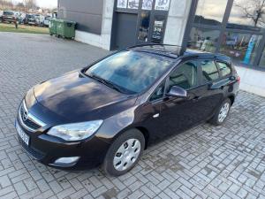 Brown Opel Astra 2012 in Cesis, with an engine capacity of 1.40 L and mileage of 225 thousand km for 5150 €, photo 3 on AUTOMOTO.COM.LV