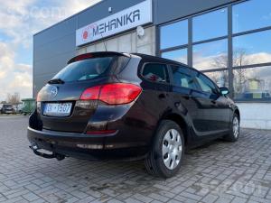 Brown Opel Astra 2012 in Cesis, with an engine capacity of 1.40 L and mileage of 225 thousand km for 5150 €, photo 7 on AUTOMOTO.COM.LV