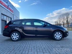 Brown Opel Astra 2012 in Cesis, with an engine capacity of 1.40 L and mileage of 225 thousand km for 5150 €, photo 13 on AUTOMOTO.COM.LV