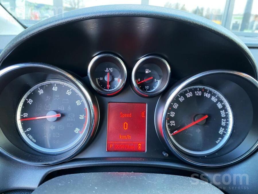 Brown Opel Astra 2012 in Cesis, with an engine capacity of 1.40 L and mileage of 225 thousand km for 5150 €, photo 15 on AUTOMOTO.COM.LV