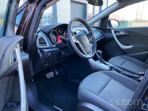 Brown Opel Astra 2012 in Cesis, with an engine capacity of 1.40 L and mileage of 225 thousand km for 5150 €, photo 19 on AUTOMOTO.COM.LV