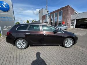 Brown Opel Astra 2012 in Saldus, with an engine capacity of 1.70 L and mileage of 251 thousand km for 5200 €, photo 4 on AUTOMOTO.COM.LV