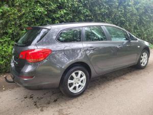 Brown Opel Astra 2012 in Vilkaviskis, with an engine capacity of 1.36 L and mileage of 183 thousand km for 3300 €, photo 5 on AUTOMOTO.COM.LV