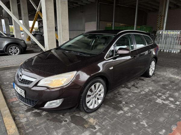 Brūns Opel Astra 2012 Viļņa, ar dzinēja tilpumu 1.69 L un nobraukumu 198 tūkst. km par 2200 €, foto 3 vietnē AUTOMOTO.COM.LV