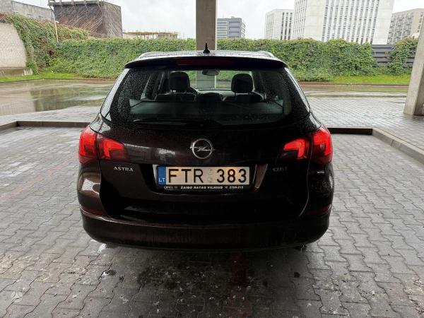 Brūns Opel Astra 2012 Viļņa, ar dzinēja tilpumu 1.69 L un nobraukumu 198 tūkst. km par 2200 €, foto 4 vietnē AUTOMOTO.COM.LV