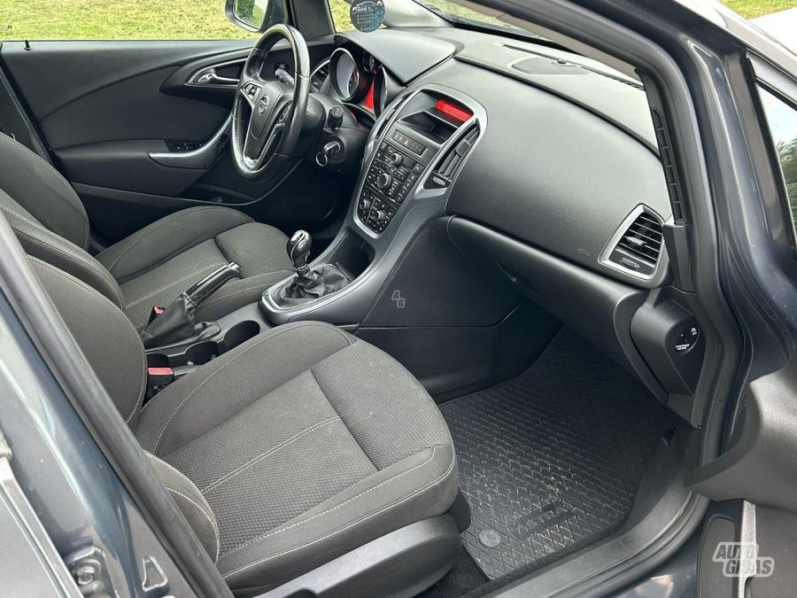 Brūns Opel Astra 2013 Viļņa, ar dzinēja tilpumu 1.70 L un nobraukumu 262 tūkst. km par 3200 €, foto 11 vietnē AUTOMOTO.COM.LV