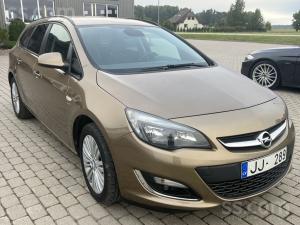 Brown Opel Astra 2013 in Cesis, with an engine capacity of 1.70 L and mileage of 270 thousand km for 3650 €, photo  on AUTOMOTO.COM.LV