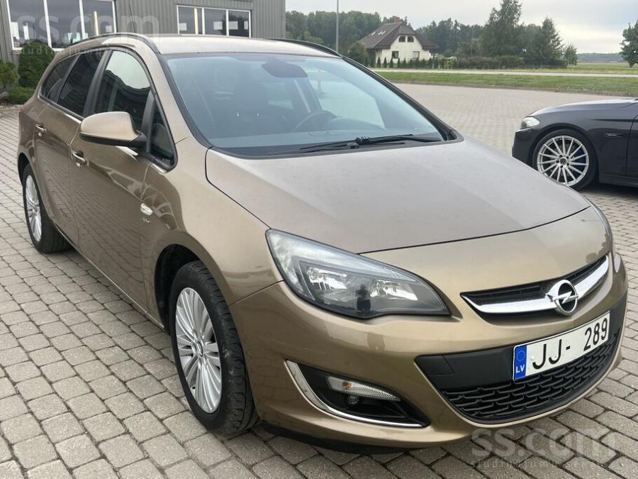 Brown Opel Astra 2013 in Cesis, with an engine capacity of 1.70 L and mileage of 270 thousand km for 3650 €, photo 1 on AUTOMOTO.COM.LV