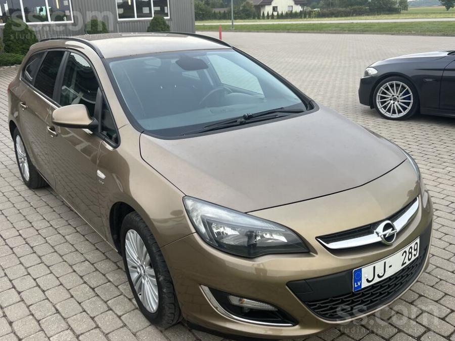 Brown Opel Astra 2013 in Cesis, with an engine capacity of 1.70 L and mileage of 270 thousand km for 3650 €, photo 9 on AUTOMOTO.COM.LV