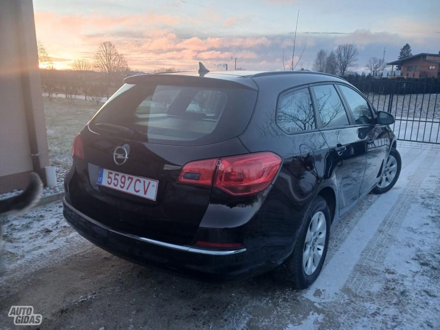 Brown Opel Astra 2014 in Sakiai, with an engine capacity of 1.60 L and mileage of 256 thousand km for 3800 €, photo 6 on AUTOMOTO.COM.LV