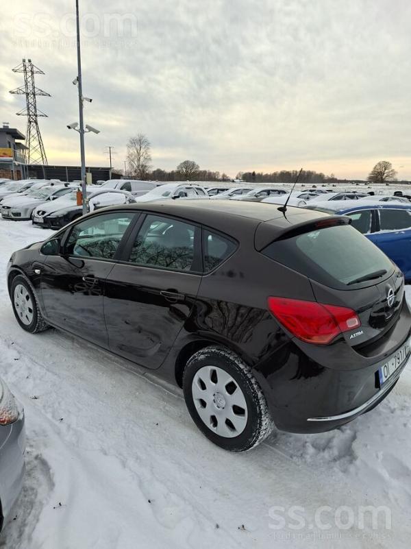 Brūns Opel Astra 2014 Talsi, ar dzinēja tilpumu 1.40 L un nobraukumu 94 tūkst. km par 4970 €, foto 8 vietnē AUTOMOTO.COM.LV