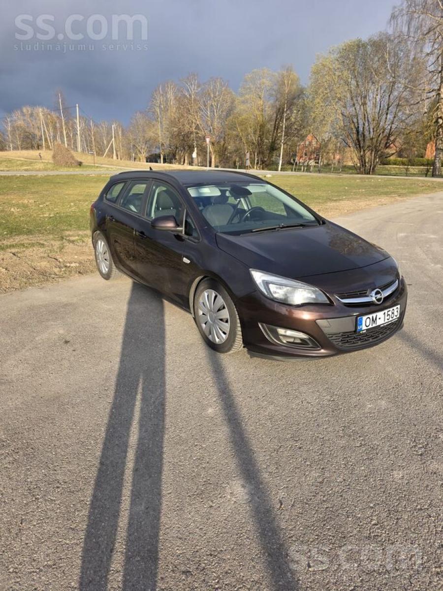 Brūns Opel Astra 2014 Rīga, ar dzinēja tilpumu 1.70 L un nobraukumu 303 tūkst. km par 3500 €, foto 1 vietnē AUTOMOTO.COM.LV