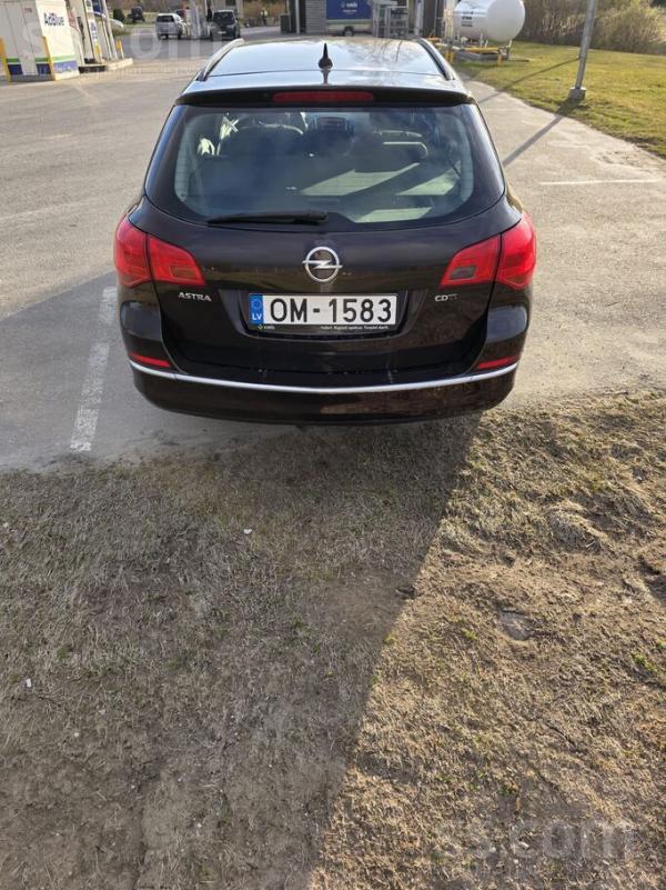 Brūns Opel Astra 2014 Rīga, ar dzinēja tilpumu 1.70 L un nobraukumu 303 tūkst. km par 3500 €, foto 5 vietnē AUTOMOTO.COM.LV
