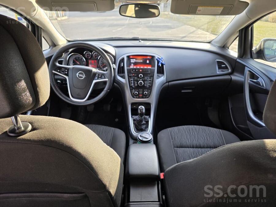 Brūns Opel Astra 2014 Rīga, ar dzinēja tilpumu 1.70 L un nobraukumu 303 tūkst. km par 3500 €, foto 9 vietnē AUTOMOTO.COM.LV