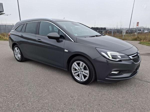 Brown Opel Astra 2016 in Marijampole, with an engine capacity of 1.60 L and mileage of 141 thousand km for 5900 €, photo 2 on AUTOMOTO.COM.LV