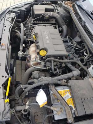 Brown Opel Astra 2016 in Marijampole, with an engine capacity of 1.40 L and mileage of 200 thousand km for 4350 €, photo 9 on AUTOMOTO.COM.LV