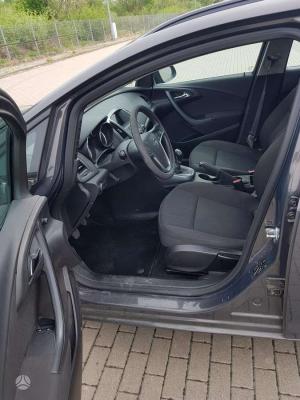 Brown Opel Astra 2016 in Marijampole, with an engine capacity of 1.40 L and mileage of 200 thousand km for 4350 €, photo 15 on AUTOMOTO.COM.LV