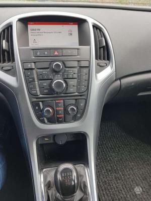 Brown Opel Astra 2016 in Marijampole, with an engine capacity of 1.40 L and mileage of 200 thousand km for 4350 €, photo 16 on AUTOMOTO.COM.LV