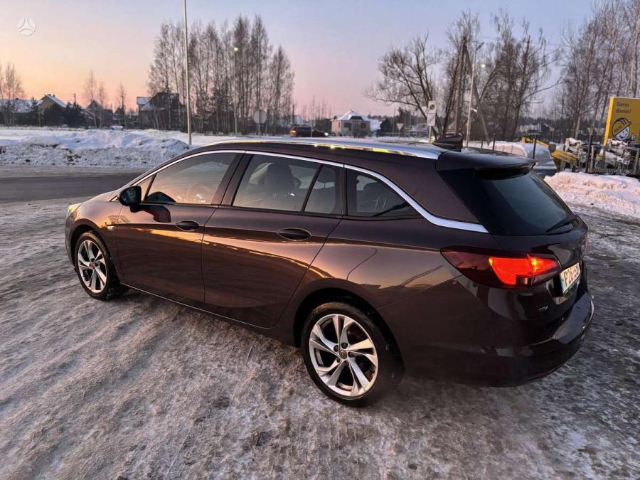 Brown Opel Astra 2017 in Taurage, with an engine capacity of 1.00 L and mileage of 140 thousand km for 4850 €, photo 2 on AUTOMOTO.COM.LV
