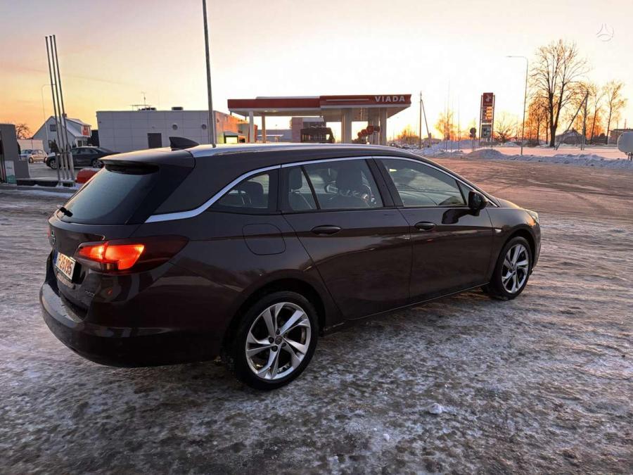 Brown Opel Astra 2017 in Taurage, with an engine capacity of 1.00 L and mileage of 140 thousand km for 4850 €, photo 3 on AUTOMOTO.COM.LV