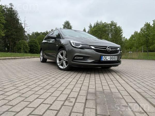 Brown Opel Astra 2017 in Tukums, with an engine capacity of 1.60 L and mileage of 179 thousand km for 8590 €, photo 1 on AUTOMOTO.COM.LV