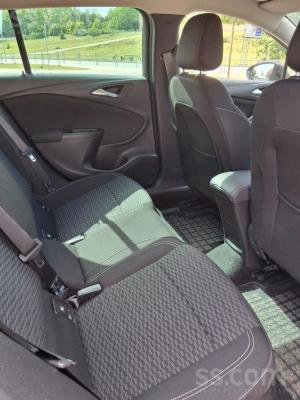 Brūns Opel Astra 2017 Rīga, ar dzinēja tilpumu 1.60 L un nobraukumu 226 tūkst. km par 7150 €, foto 3 vietnē AUTOMOTO.COM.LV
