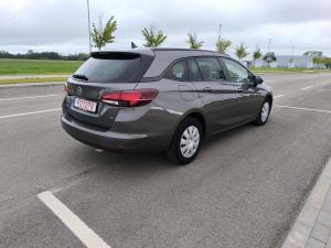 Brown Opel Astra 2017 in Marijampole, with an engine capacity of 1.60 L and mileage of 319 thousand km for 3999 €, photo 6 on AUTOMOTO.COM.LV