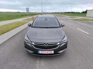 Brown Opel Astra 2017 in Marijampole, with an engine capacity of 1.60 L and mileage of 319 thousand km for 3999 €, photo 9 on AUTOMOTO.COM.LV