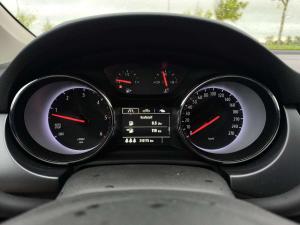 Brown Opel Astra 2017 in Marijampole, with an engine capacity of 1.60 L and mileage of 319 thousand km for 3999 €, photo 17 on AUTOMOTO.COM.LV